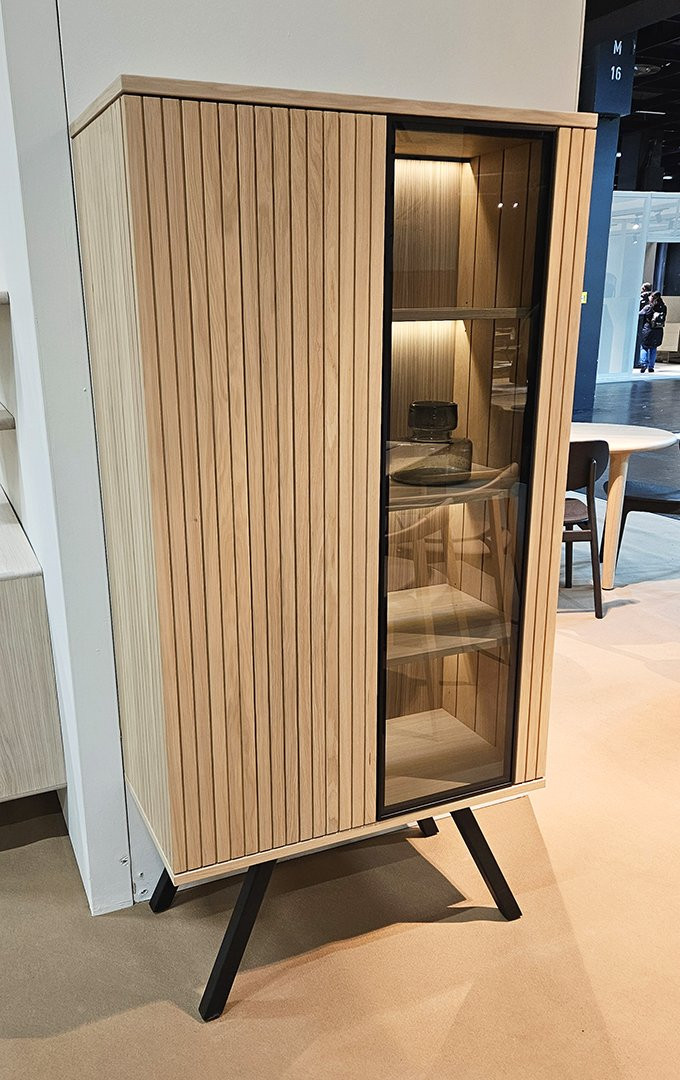 Vitrina bar fabricada en madera maciza de roble | Tudecora